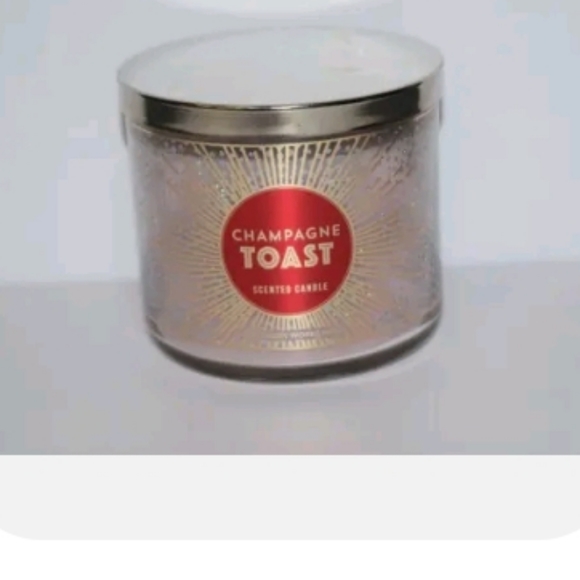 Bath & Body Works | Accents | Bath Body Works Champagne Toast Candle ...